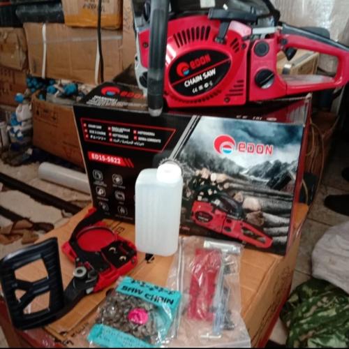 Jual Mesin Chainsaw 22 Inch Edon 2 Tak Gergaji Potong kayu Pohon ...