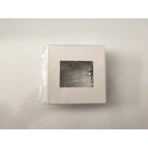 Jual PANASONIC SAKLAR FRAME SERI MINIMALIS PUTIH - WESJ78029W - Kota ...
