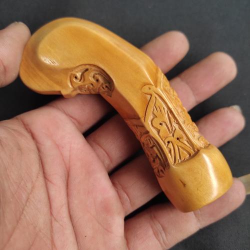 Jual Deder Keris Gaya Surakarta Ukir Putri Kinurung Bahan Kayu Cendana ...