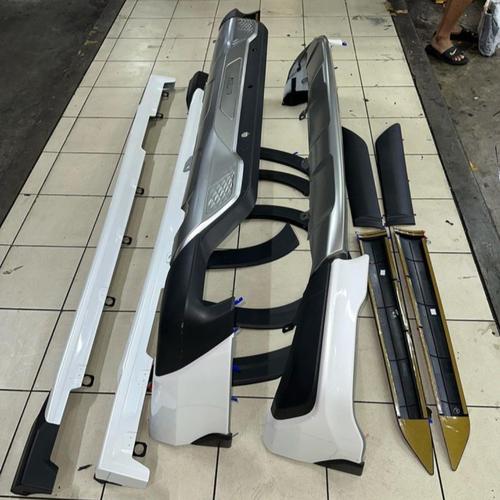 Jual Body kit all new Innova Zenix 2023 modelista ori tipe G/V - Putih ...