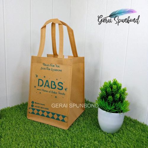 Jual Goodie Bag Spunbond Uk. 16cm x 16cm x 30cm Plus Sablon Custom ...