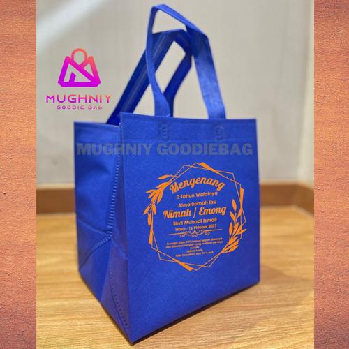 Jual Tas Spunbond Box Custom/ Goodie Bag Box /Tas Take Away GRATIS ...