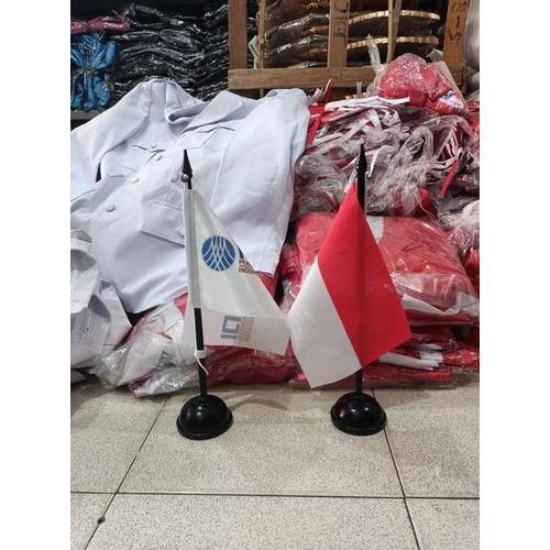 Jual Satu Pasang Bendera Meja Peradi Terbaru Dan Bendera Meja Merah ...