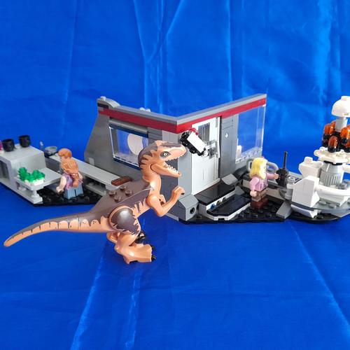 Jual LEGO 75932 Jurassic Park Velociraptor Chase (Jurassic World) - Kab ...
