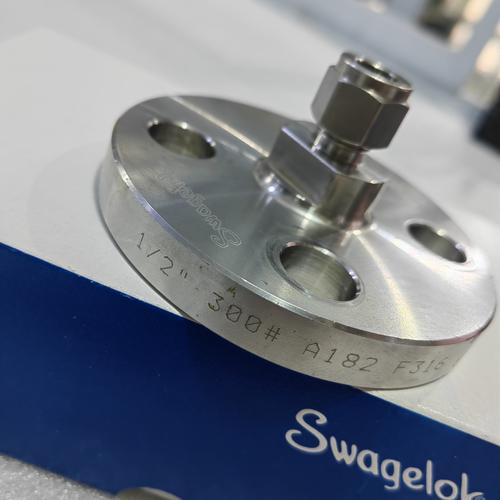 Jual Flange Adapter 3/8" OD ANSI 1/2" 300RF SS316 Swagelok SS-600-F8 ...
