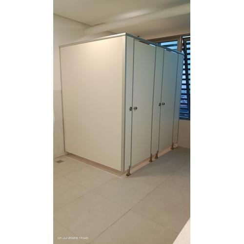 Jual PARTISI CUBICLE TOILET PHENOLIC RESIN - Kab. Tangerang - Abiyyu ...