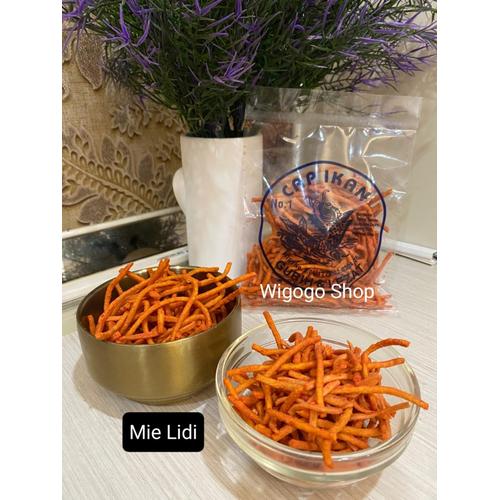 Promo Kerupuk / Keripik / Snack Pedas Mie Lidi Cap Ikan Medan 100gr ...