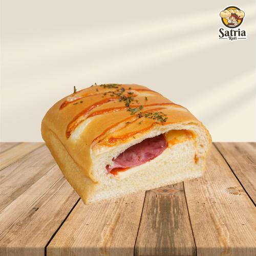 Jual Beef Cheese Melt / Roti Enak / Roti Murah / Roti Daging / Roti ...