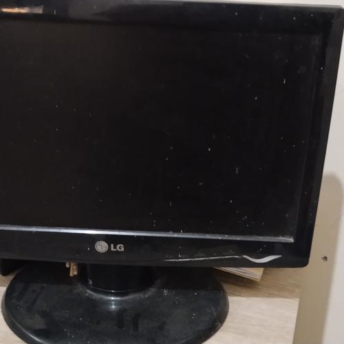 Jual monitor LG 16 inch W1643S bekas kaca Lcd tidak normal - Kab ...