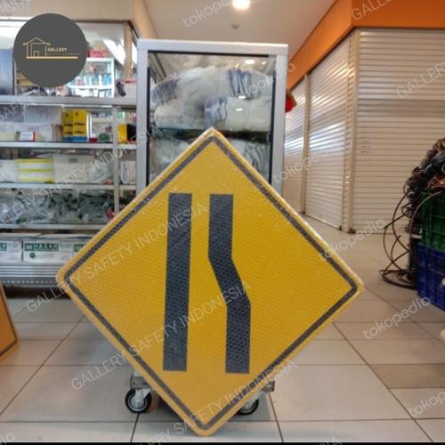 Jual PAPAN PERINGATAN RAMBU PENYEMPITAN JALAN KE KIRI - Jakarta Barat ...