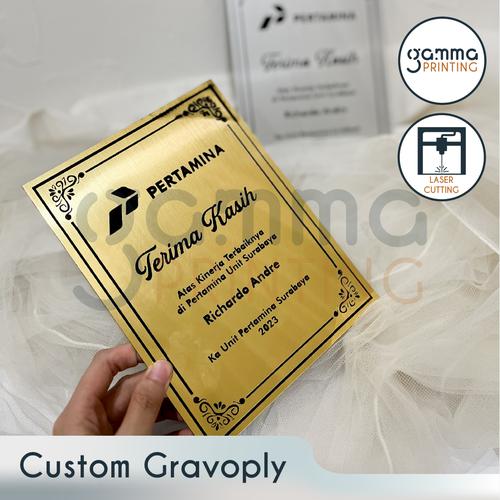 Jual Custom Grafir Gravoply Gold Silver / Name Tag Marking Gravoply ...
