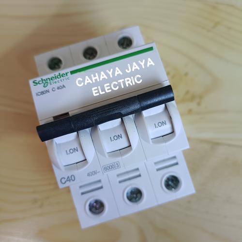 Jual MCB Schneider IC60N 3P 40A 6KA A9F74340 ORIGINAL Made In India - Jakarta Pusat - CAHAYA ...