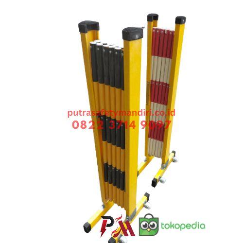 Jual PAGAR BATAS JALAN LIPAT SAFETY FENCE EXPANDABLE ROAD BARRIER ...