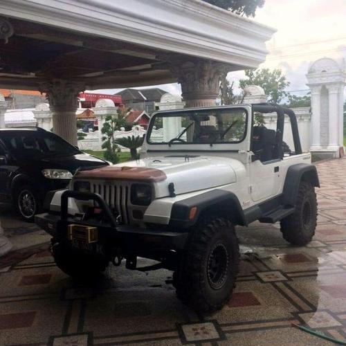 Jual over fender jeep cj7 model rubicon lampu ketupat lebar 13 cm ...