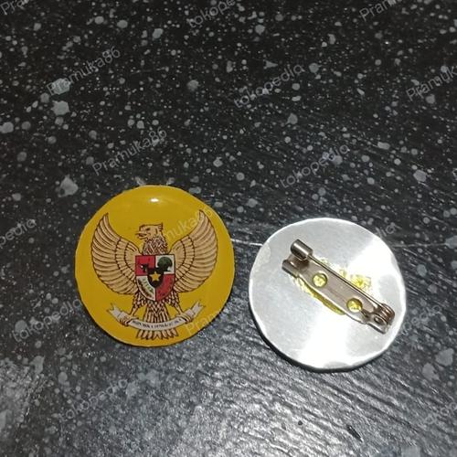 Jual Pin Bros Garuda Pancasila Warna Dasar Kuning Resin - Kab. Boyolali ...