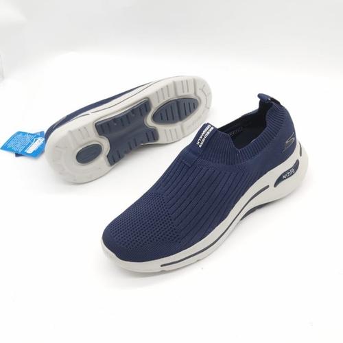 Jual Sepatu Skechers Pria Go walk Arch Fit Original - Biru, 42 ...
