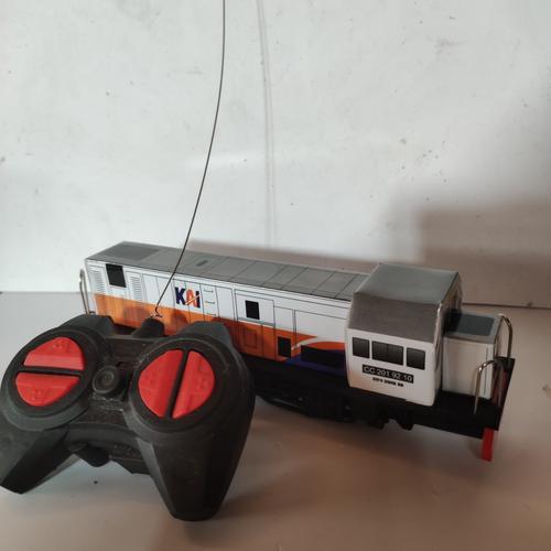 Jual Rangkaian mainan miniatur kereta api Indonesia, Lokomotif RC Cc201 ...