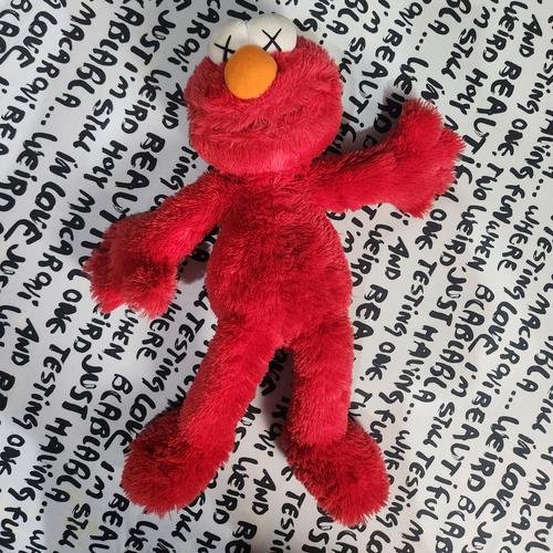 Jual boneka elmo sesame street x kaws x uniqlo doll red merah original ...