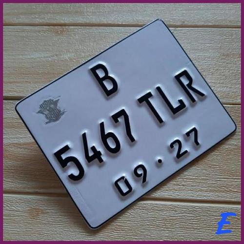 Jual PLAT BELAKANG VESPA MATIC BAUT TANAM PLAT PUTIH FONT BARU BERLOGO ...