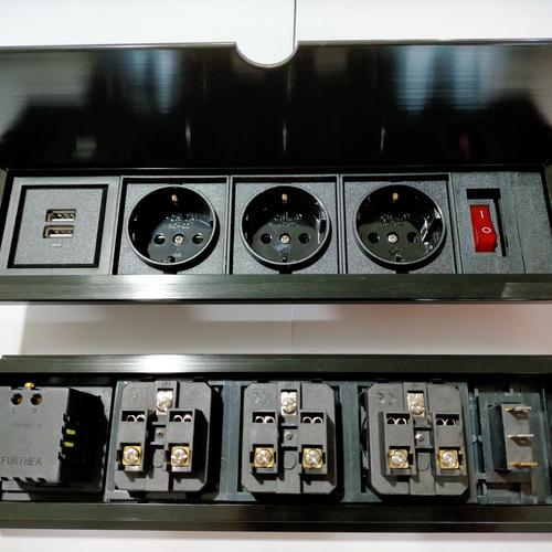 Jual Stop kontak meja isi USB charger 3 Power dan onoff - Jakarta Pusat ...