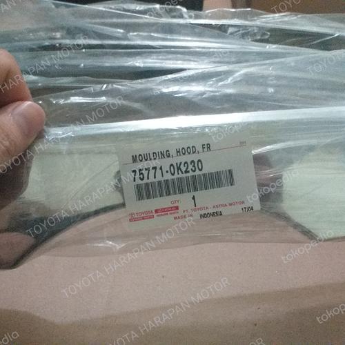 Jual 75771-0k230 hood moulding innova grand 2012-2014 original - Kota ...