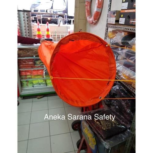 Jual Windsock Petunjuk Arah Angin Ukuran 50cm x 30cm x150cm - Jakarta ...