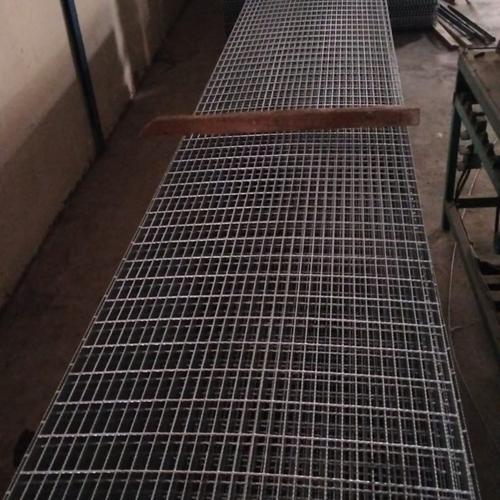 Jual Plat Grating Steel Galvanis Serrated Bergerigi / Non Serrated 4 ...