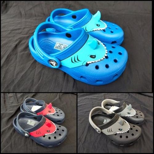 Jual Crocs Fun Lab Shark Kids Classic Clog Sandal Hiu Sendal anak lucu ...
