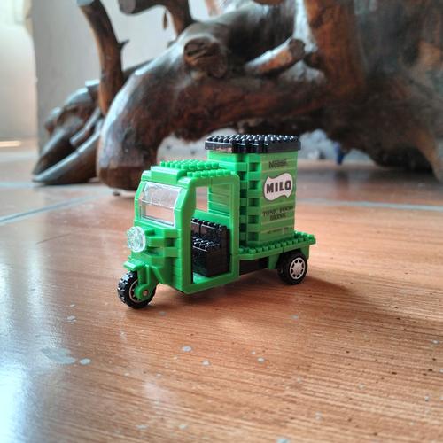 Jual Mainan Mobil Van 1950 Mini Brick Milo Limited Edition - Food Toys ...