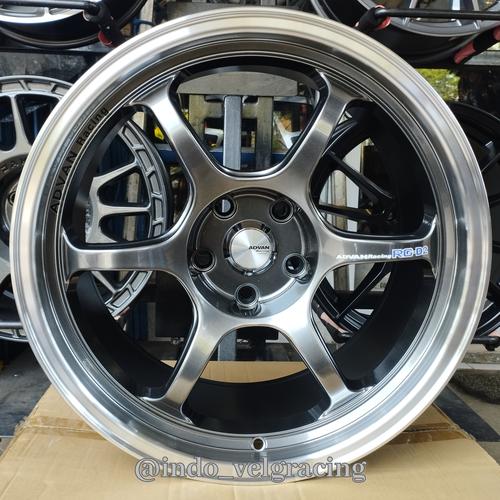 Jual velg mobil RGD2 R 18 Untuk innova, reborn, zenix, venturer, dll ...