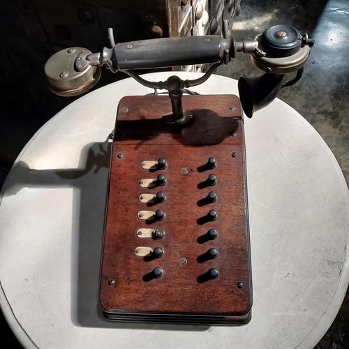 Jual Telephone Kayu Historis Meja Lawas Jadul Tua - Kota Yogyakarta ...