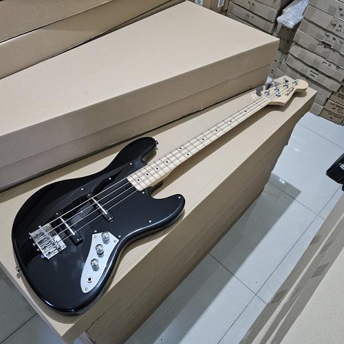 Jual Gitar bass sentana jazz bass hitam mantap - Hitam, Packing biasa ...