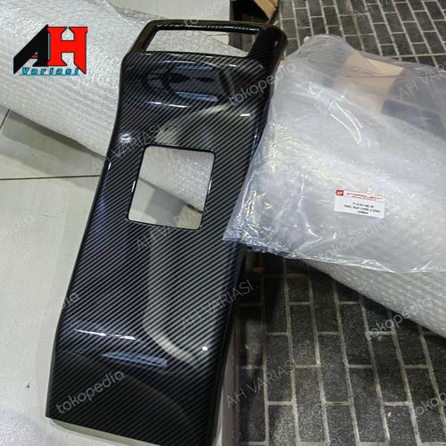 Jual Panel Rear Console / Panel Console Tengah Carbon Innova Zenix Oto ...
