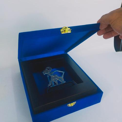 Jual Kotak Box Kemasan bludru packing biru 25x21x6cm - Jakarta Timur ...