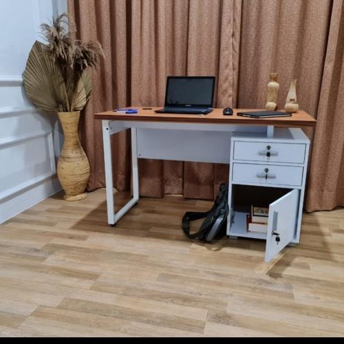 Jual MEJA TULIS MEJA SEKRETARIS MEJA SATPAM MEJA KANTOR MT 132 MT 566 ...