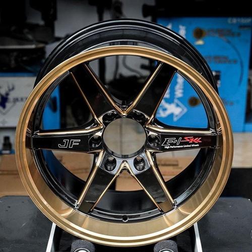 Jual velg racing pajero r18 SAMLONG F1 velg ring 18 hilux fortuner triton - Jakarta Selatan ...