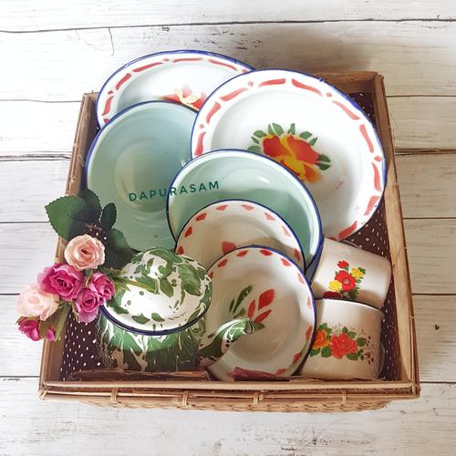 Jual Paket Silver B ( Parcel Piring, Gelas, Mangkok, Teko Enamel ...