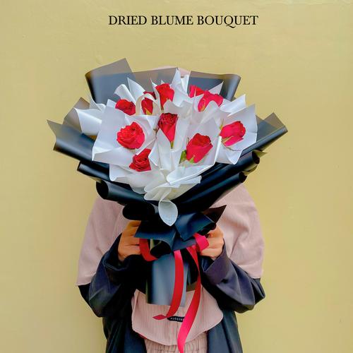 Jual Buket Bunga Mawar Segar Jogja Buket Bunga Ultah Wisuda Fallen in ...