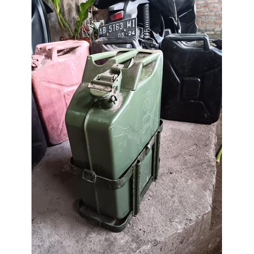 Jual jerigen besi jeep - Kota Yogyakarta - Variasi material seni ...