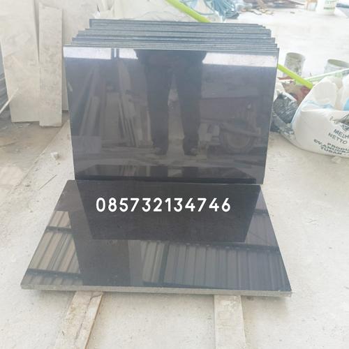 Jual Lembaran Batu Andesit Hitam Polish 40x60x2cm - Kab. Tulungagung ...