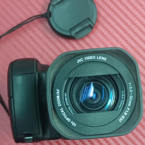 Jual Handycam JVC GZ-MC500 professional Everio 3 CCD Camcorder ...