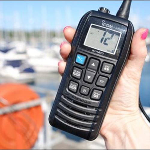 Jual Handy Talky Icom IC M37 VHF HT Marine HT Kapal Laut Anti Air ...