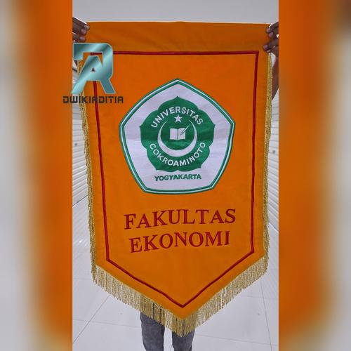 Jual Bendera Vandel Pataka Costum + Tali dan Kayu Rumbai Emas - Jakarta ...