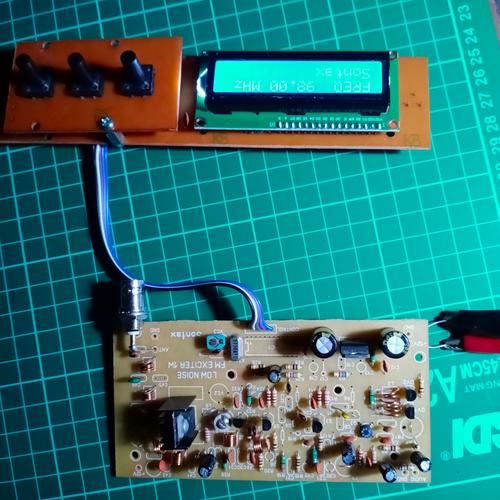 Jual brik ngebrik roger fm transmitter 76-108mhz pll pemancar 1 watt ...