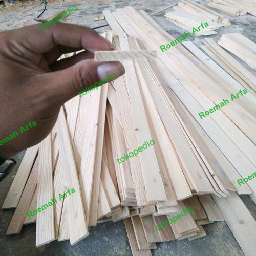 Jual Kayu Lis kayu tipis ukuran 3x0,5 cm sudah halus siap pakai ...