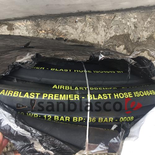 Jual Sandblasting Hose 3/4" blast hose selang blasting airblast 40 ...