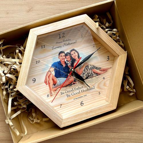 Jual Jam Lukis Foto Kayu Aesthetic Custom Sketsa Wajah ( Hexagonal ...
