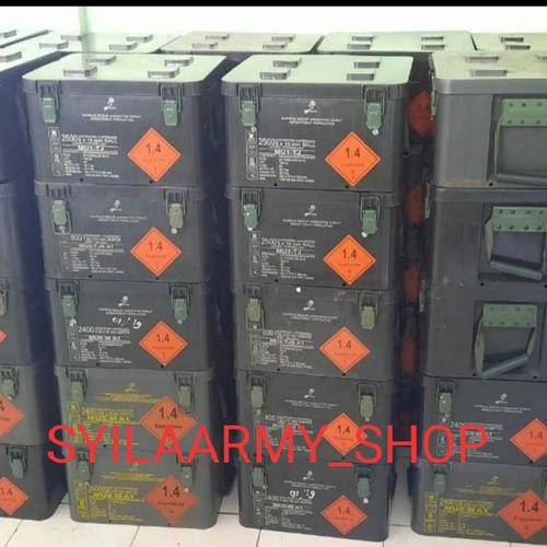 Jual KOTAK BOX PINDAD BEKAS MUNISI,KOTAK PELURU PLASTIK PINDAD ...