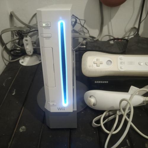 Jual NINTENDO WII Second ORI +FDD 32GB - mesin softmod - Kota Tangerang ...