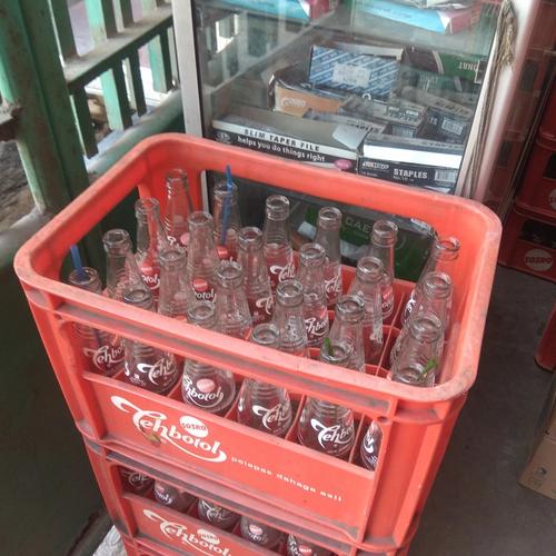 Jual krat kerat Sosro teh the botol bottle cola kola Coca koka koca ...